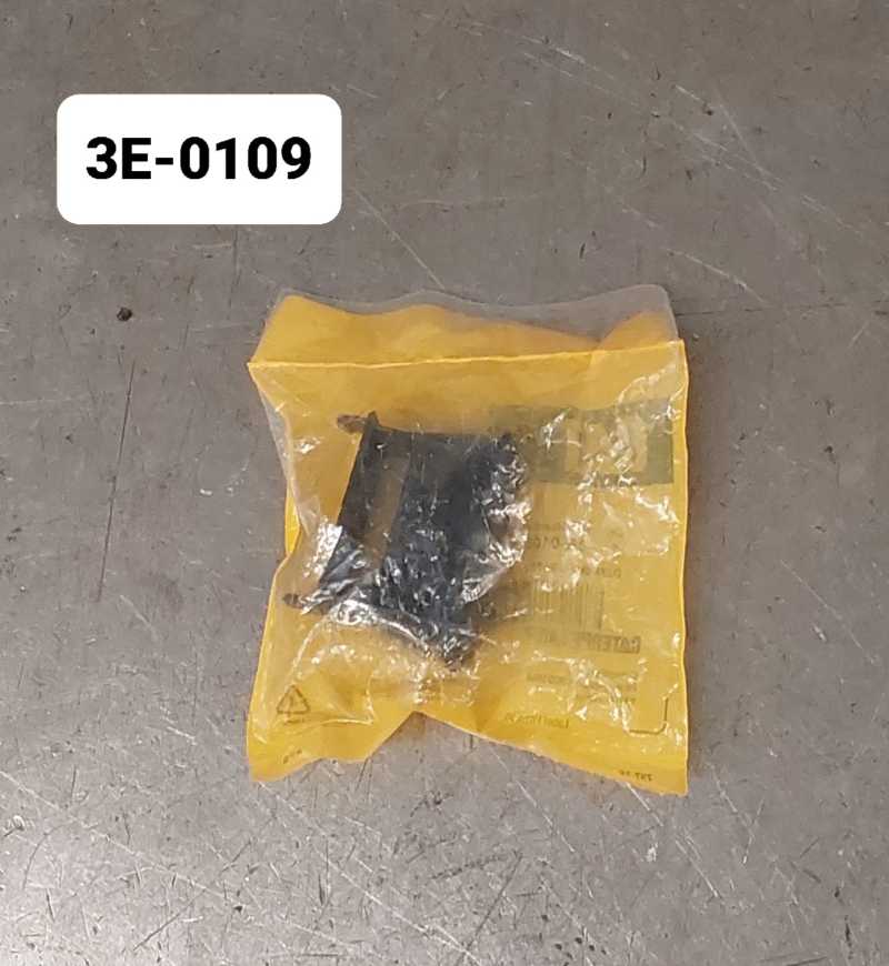 3E0109 - PLUG fits CATERPILLAR | Price: $26.75 Stock: Indiana