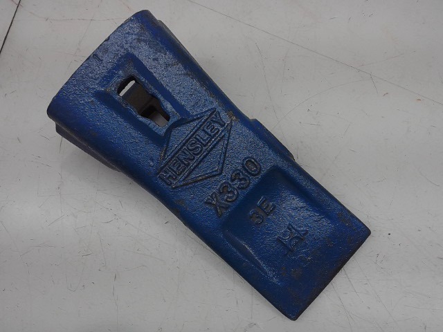 X330 - TOOTH fits KOMATSU | Price: $35.66 Stock: Wisconsin
